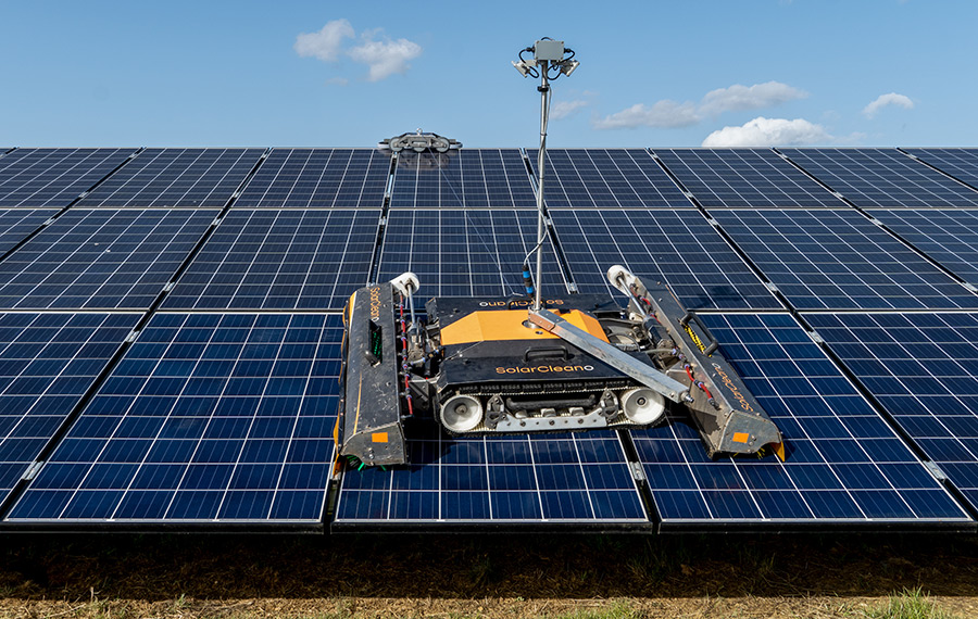 Solar Cleaning Robot: Revolutionising Solar Panel Maintenance - Bajada ...